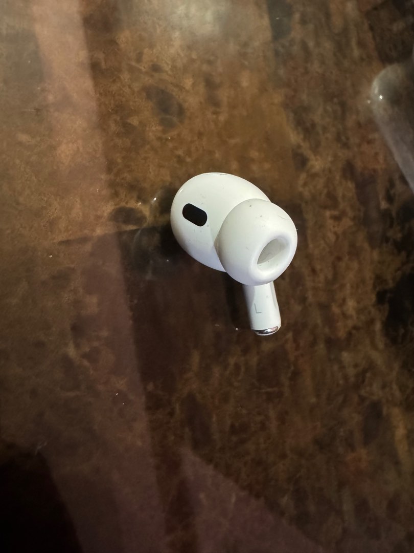 AirPods Pro Gen 2 left buds ligthning(madami stock), Audio, Earphones ...