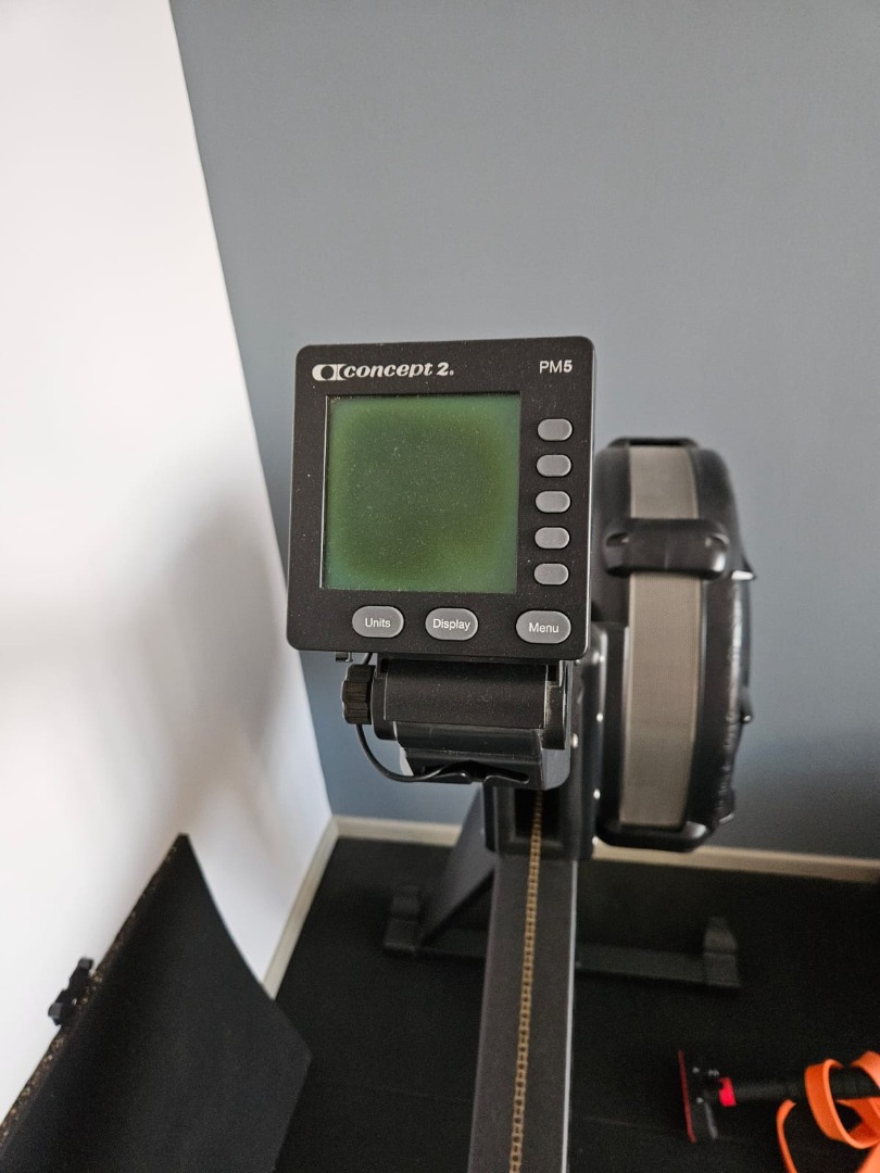 Concept2 RowErg with PM5 Monitor, Sports Equipment, Exercise & Fitness ...