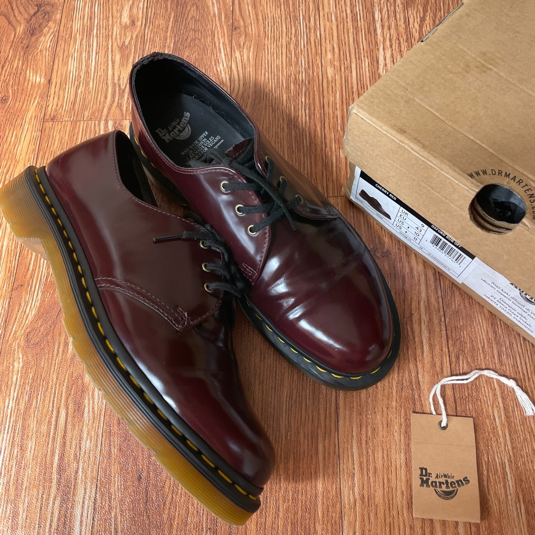 Dr. Martens 1461 Cherry Red Vegan, Fesyen Pria, Sepatu , Sepatu Formal ...