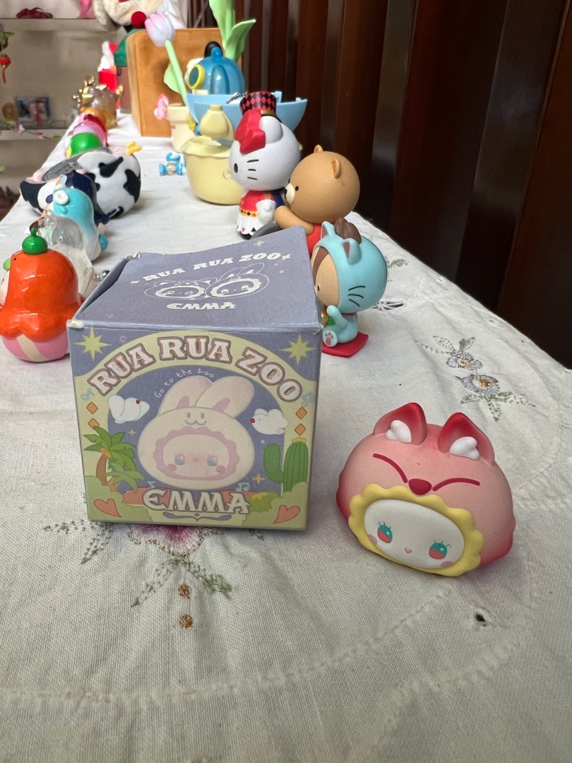 Emma rua rua zoo pink merah, Toys & Collectibles, Lainnya di Carousell
