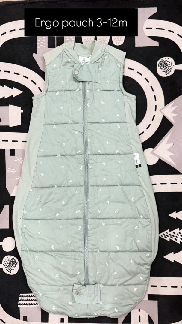 Ergo pouch 3-12m, Babies & Kids, Babies & Kids Fashion on Carousell
