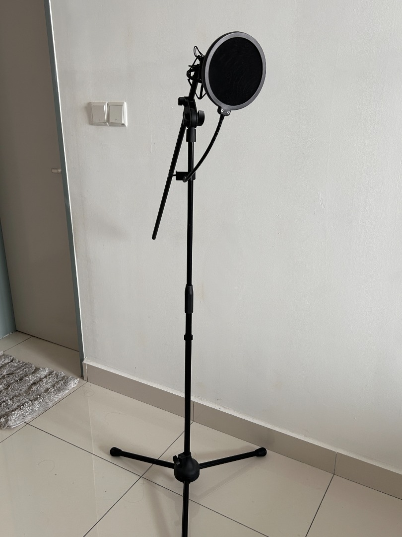 High-quality Mic Stand with Pop Filter (negotiable), Hobbies & Toys ...