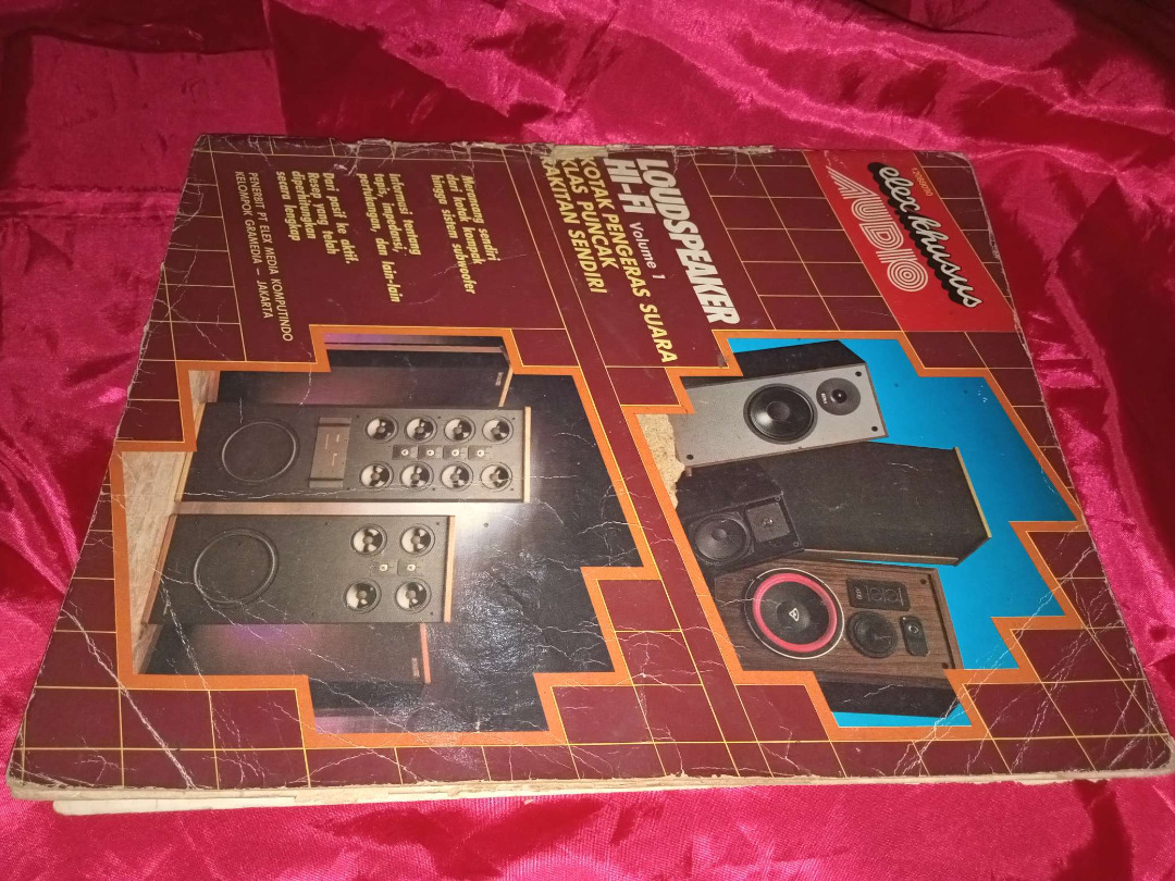 majalah elex audio speaker seri satu #bagus #mantap, Antik, Pajangan di Carousell