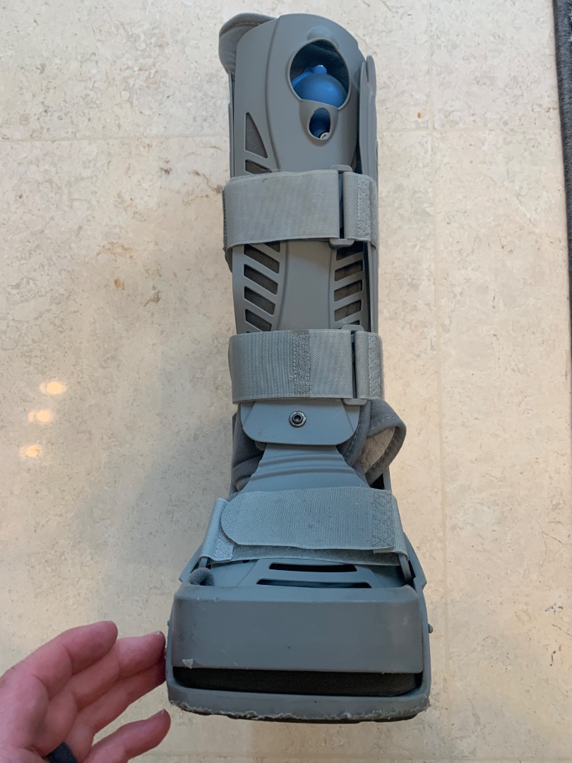 Medical Boot, Health & Nutrition, Medical Supplies & Tools on Carousell