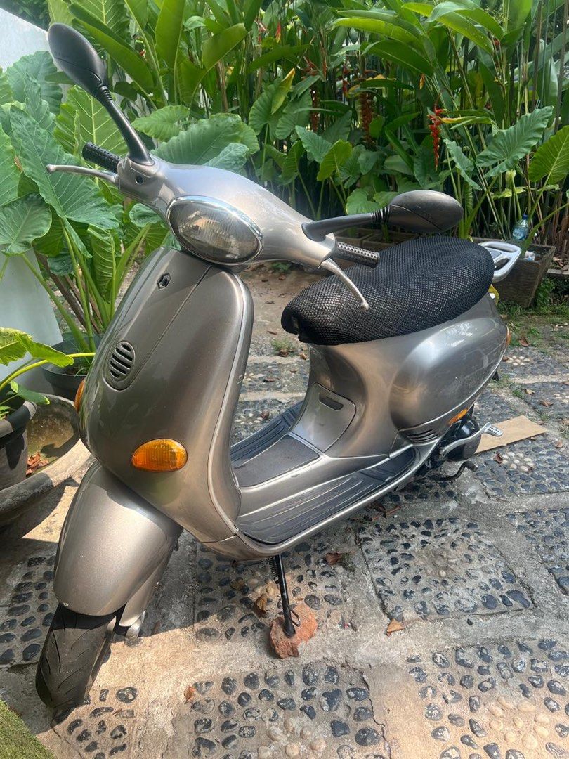 Piaggio Vespa ET4, Motor di Carousell