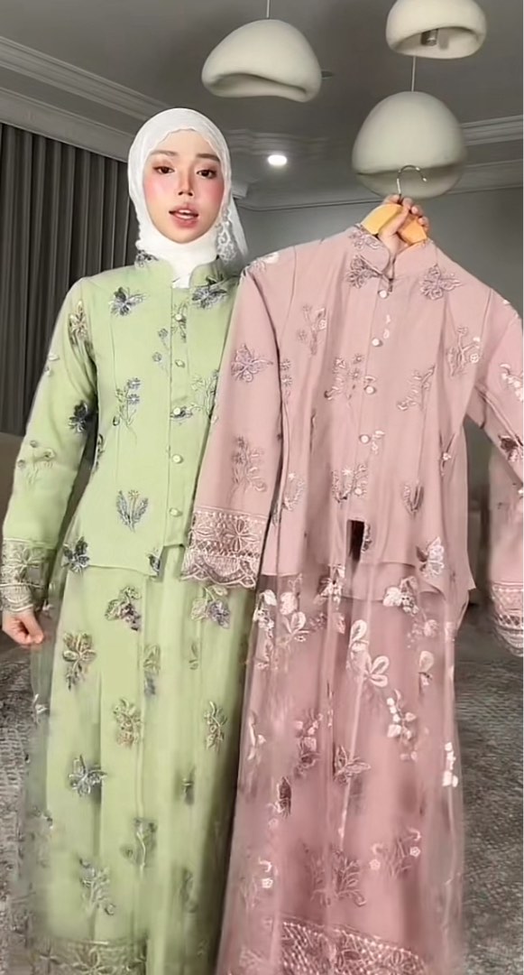 Reana Rosegold Butterfly Ceo Chomel, Women's Fashion, Muslimah Fashion, Baju Kurung & sets on ...