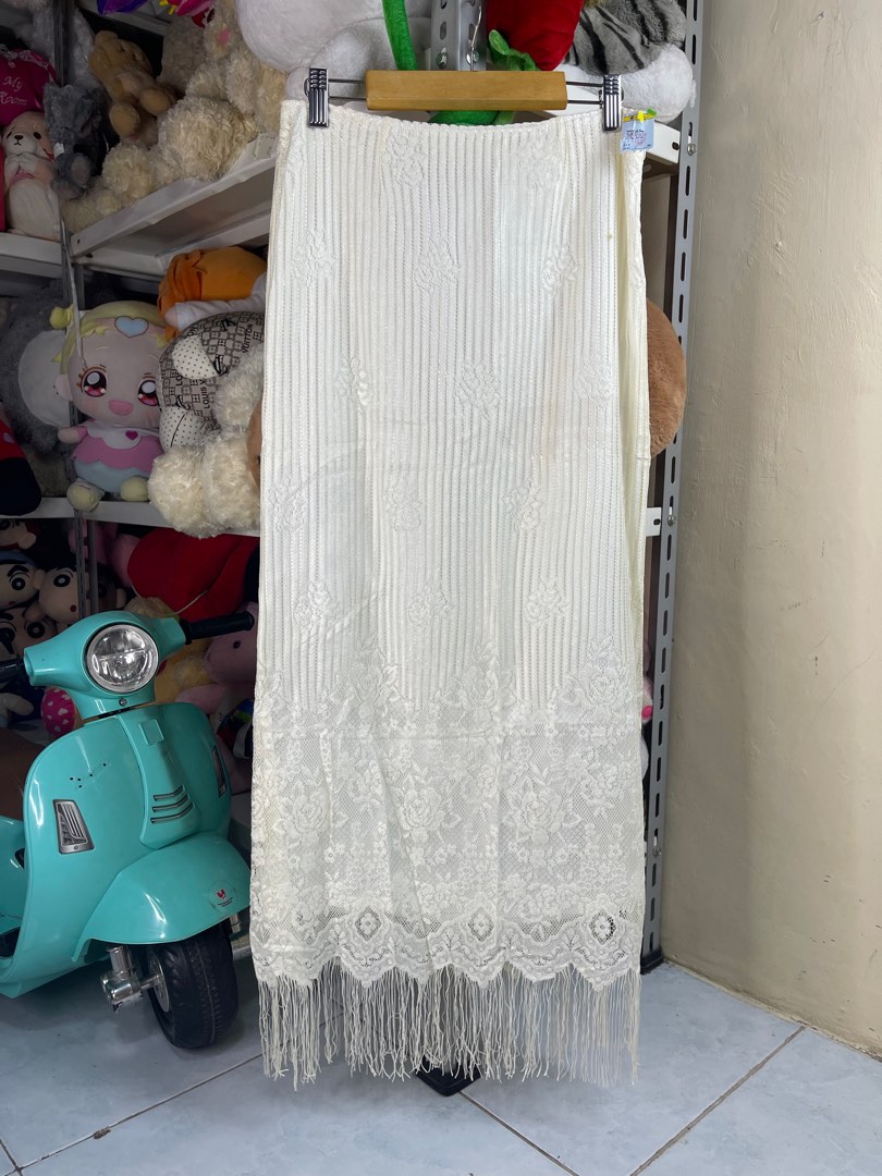 rok putih cream brukat rumbai newtag (-), Fesyen Wanita, Pakaian Wanita ...