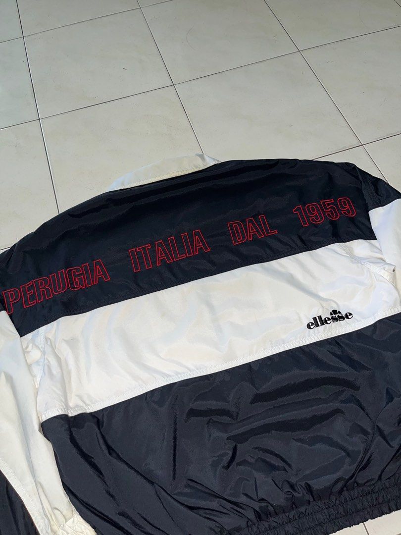 (S-M) Vintage Ellesse Windbreaker not stussy carharrt palace supreme ...