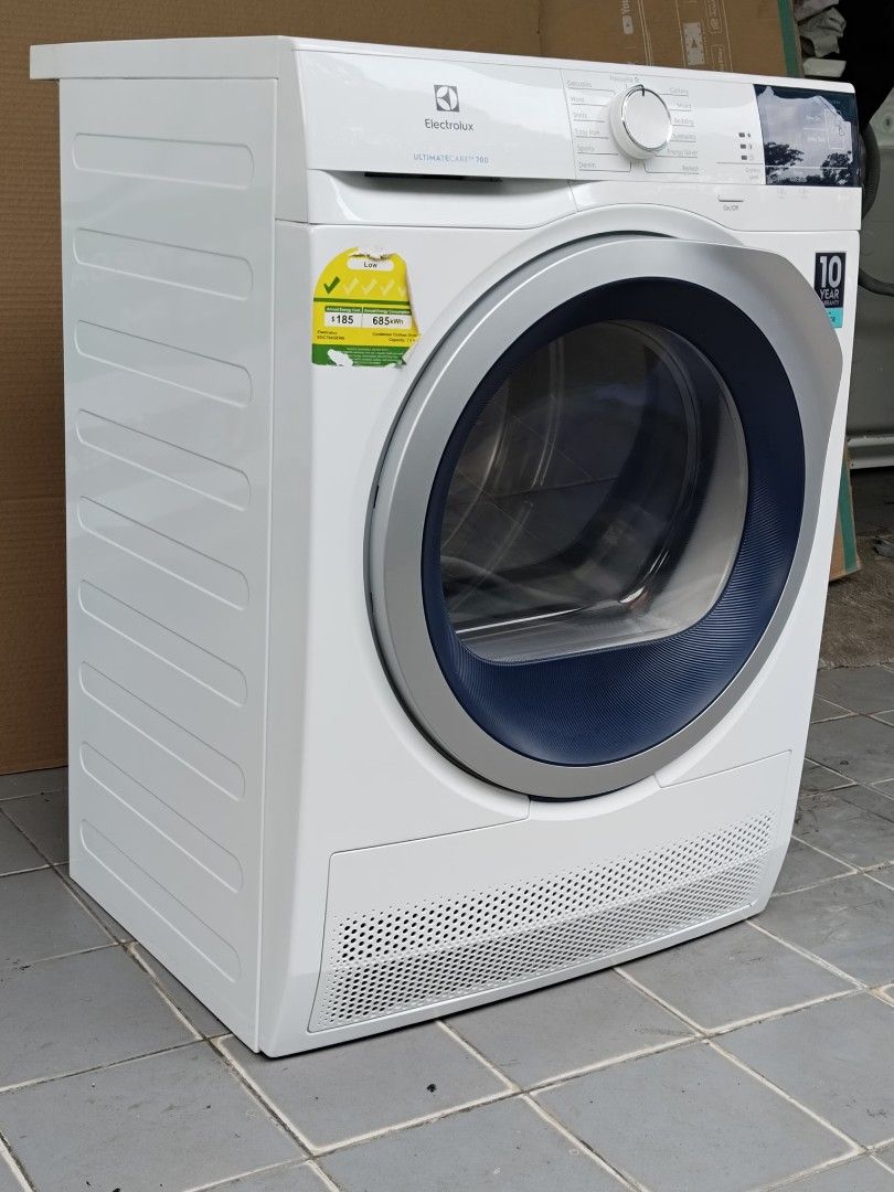 Used Electrolux condenser clothes dryer 7.0kg, pengering baju drying ...
