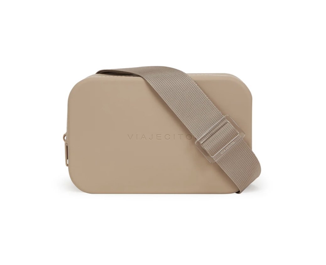 VIAJECITO Classic Set in Fog, Women's Fashion, Bags & Wallets, Cross ...