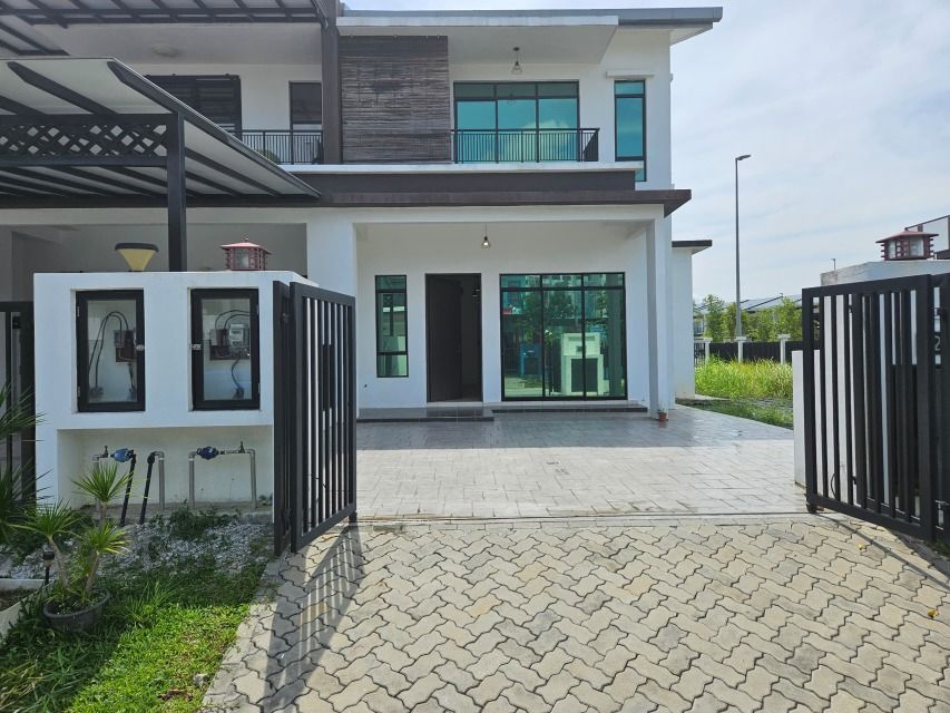 [WTS] Corner Lot Double Storey Tmn Myra Alam, Punca Ala, Property, For ...
