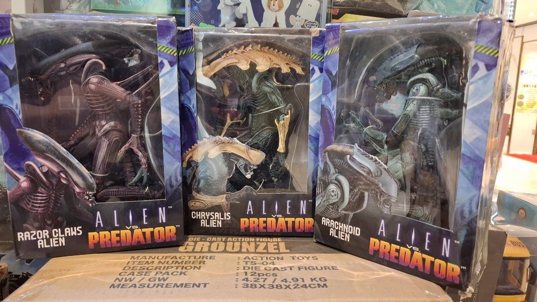 绝版 NECA Alien vs Predator ~ Razor Claws alien - Chrysalis alien ...