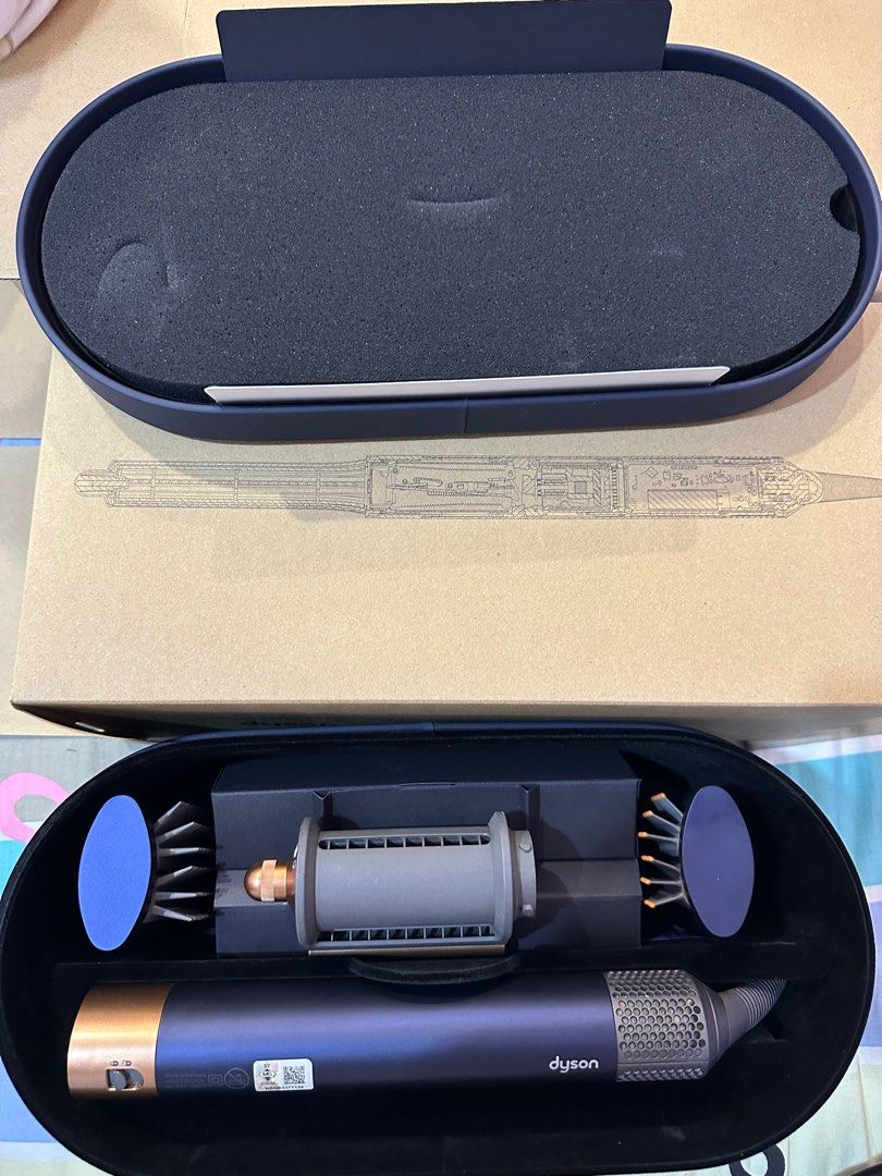 Dyson Airwrap HS05 Authentic, Beauty & Personal Care, Hair on Carousell