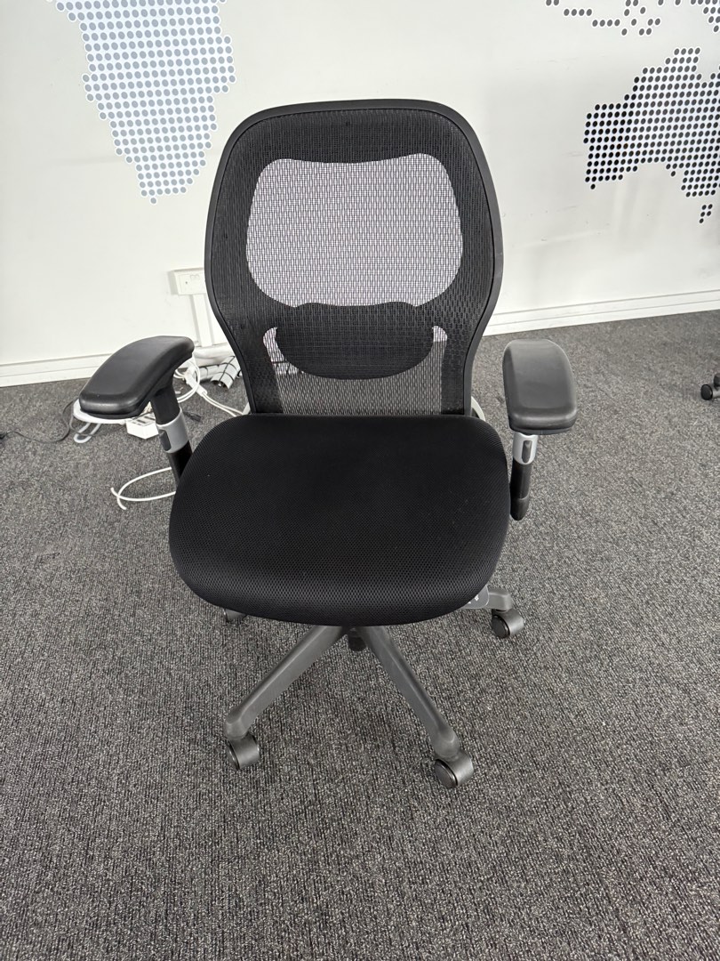 FREE office chairs, Furniture & Home Living, Furniture, Chairs on Carousell