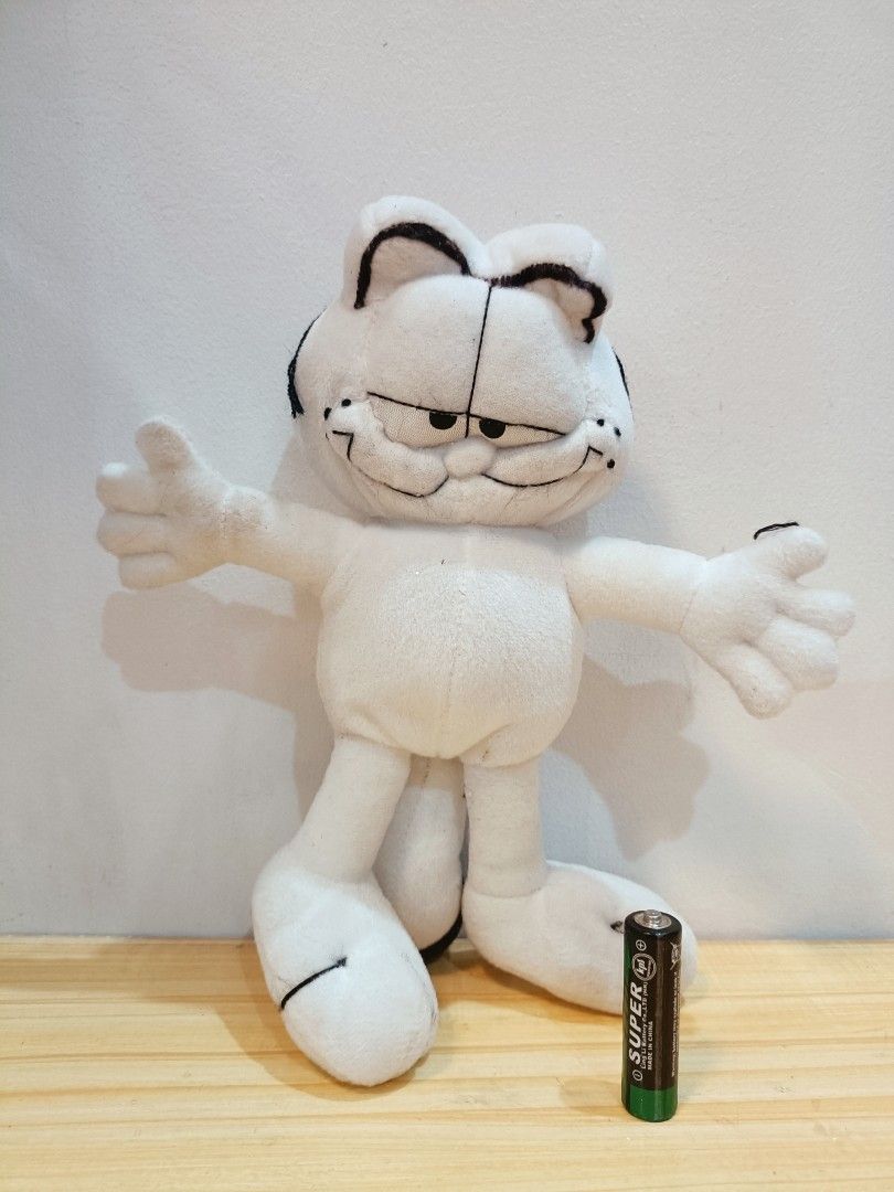 Garfield Plush / Charm, Hobbies & Toys, Toys & Games on Carousell