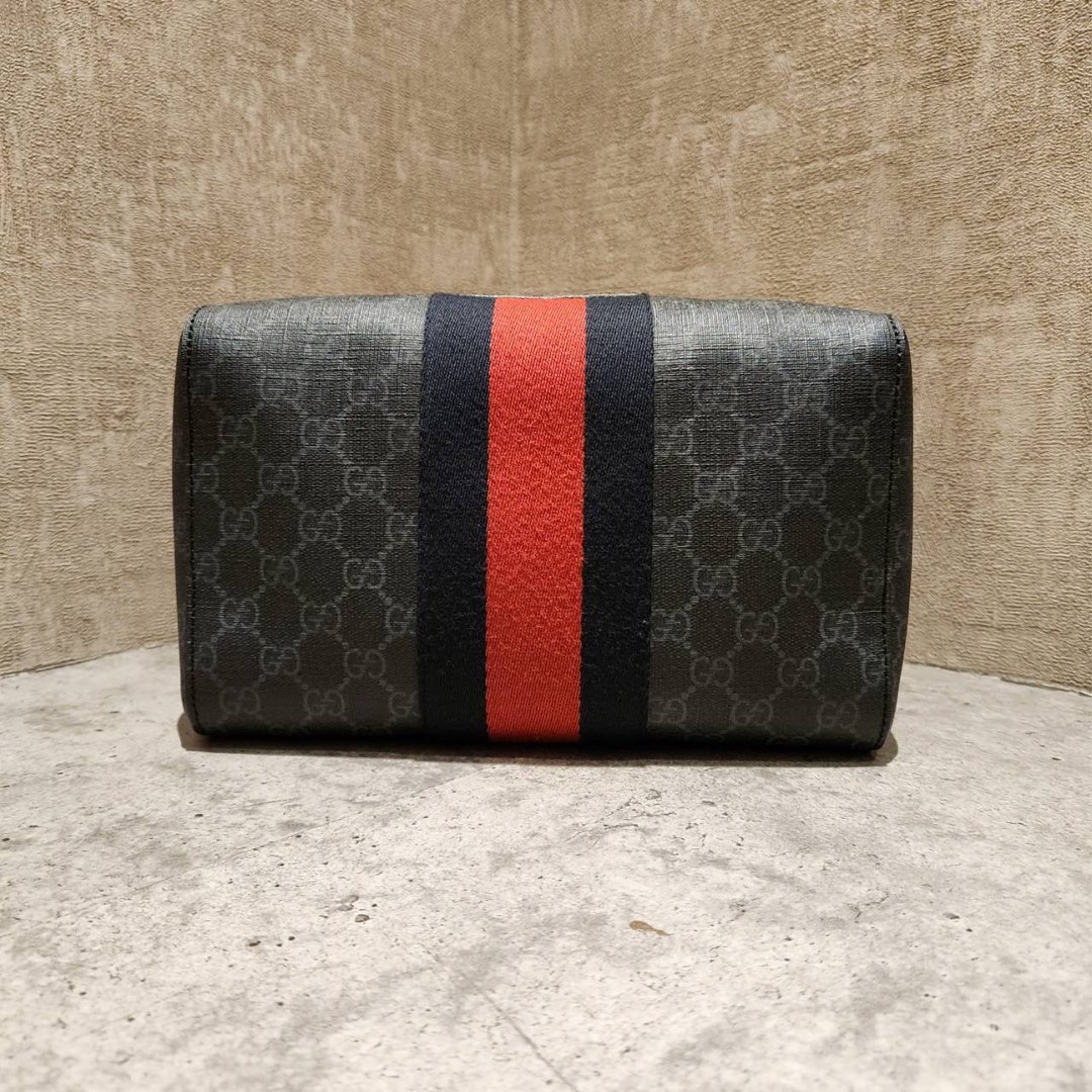 Gucci GG Supreme Logo Toiletry Pouch, Barang Mewah, Tas & Dompet di ...