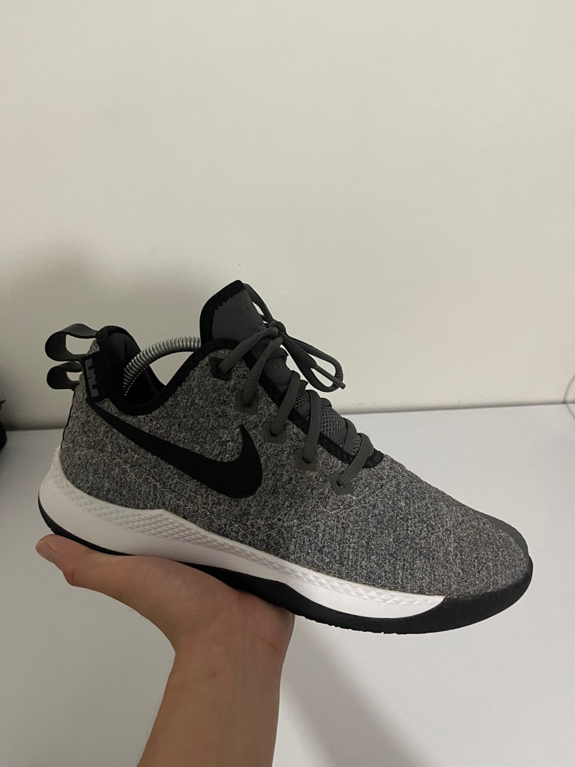Lebron witness 2, Men's Fashion, Footwear, Sneakers on Carousell