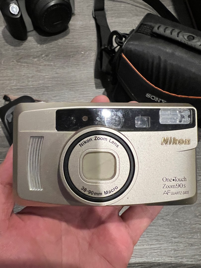 Analog Nikon camera one touch zoom 90, Elektronik, Lainnya di Carousell