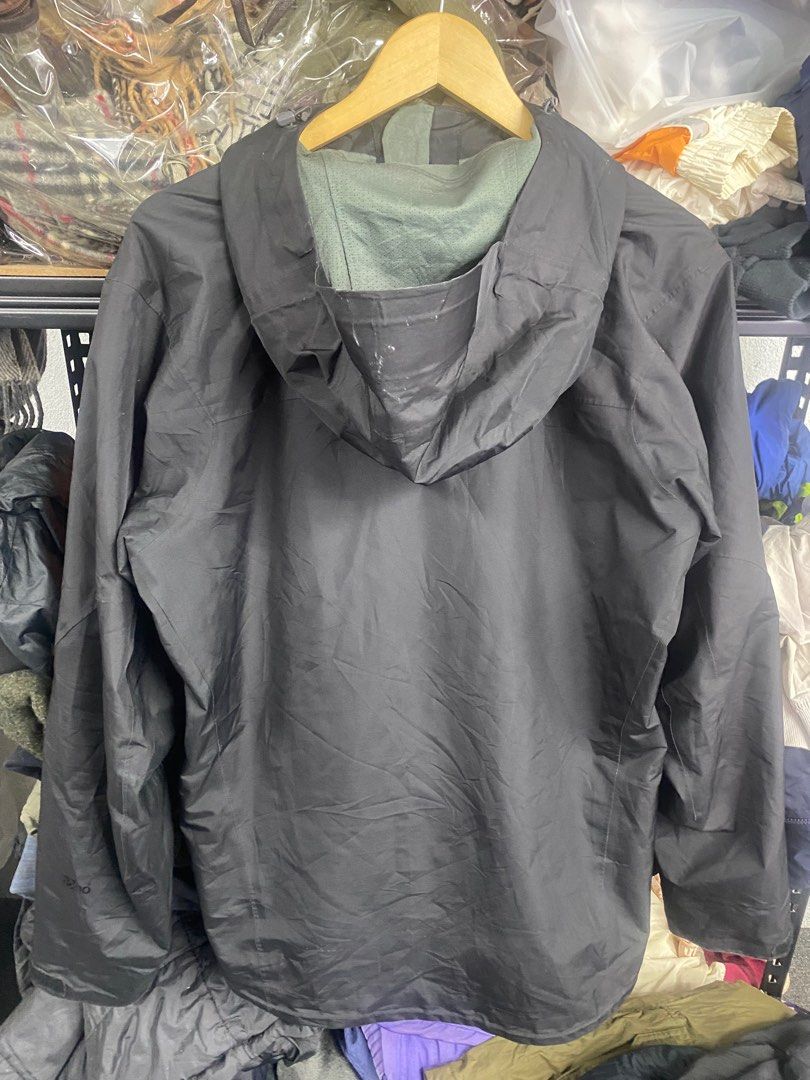 Patagonia Winbreaker Jacket, Men's Fashion, Activewear on Carousell