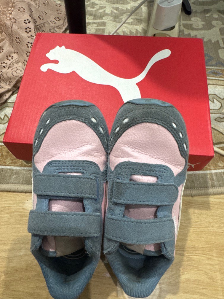 SEPATU PUMA ANAK CEWEK, Bayi & Anak, Lainnya di Carousell