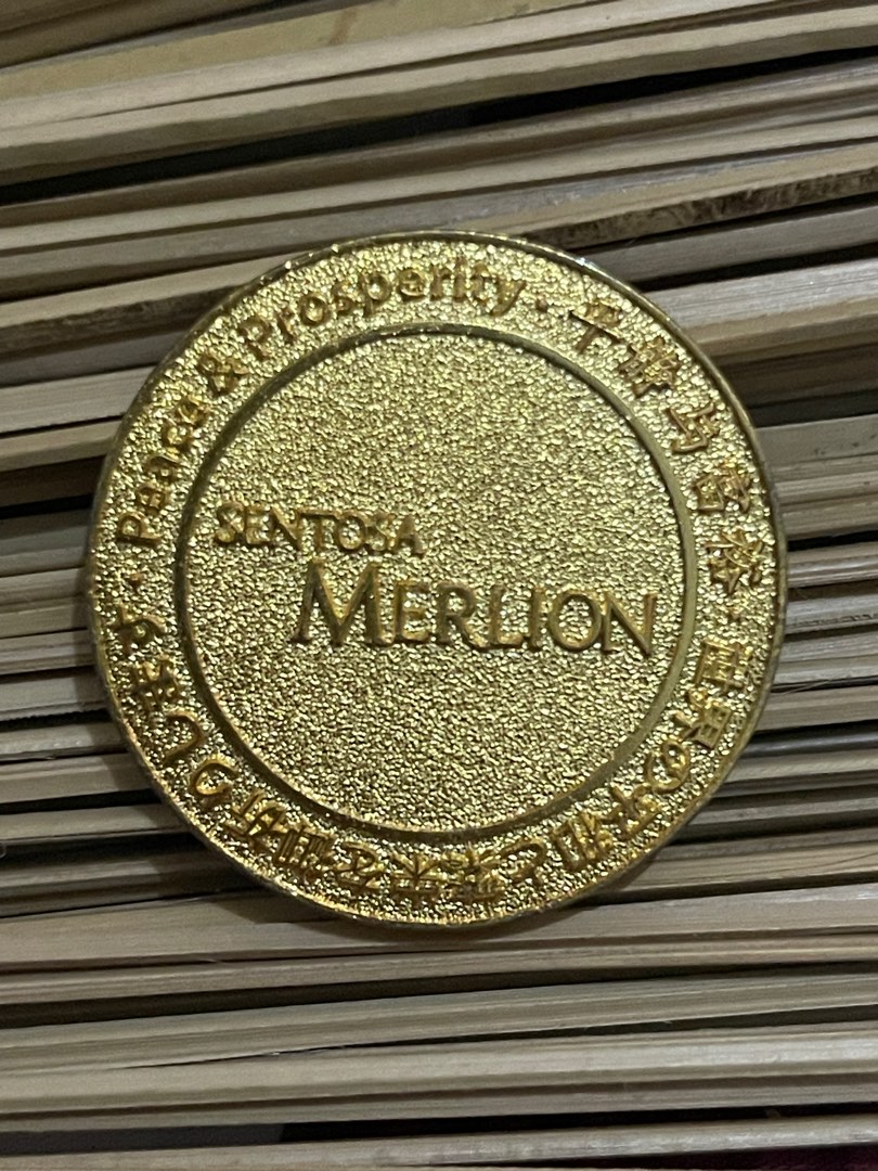 Singapore sentosa merlion souvenir coin gold medal lucky coin, Antik ...