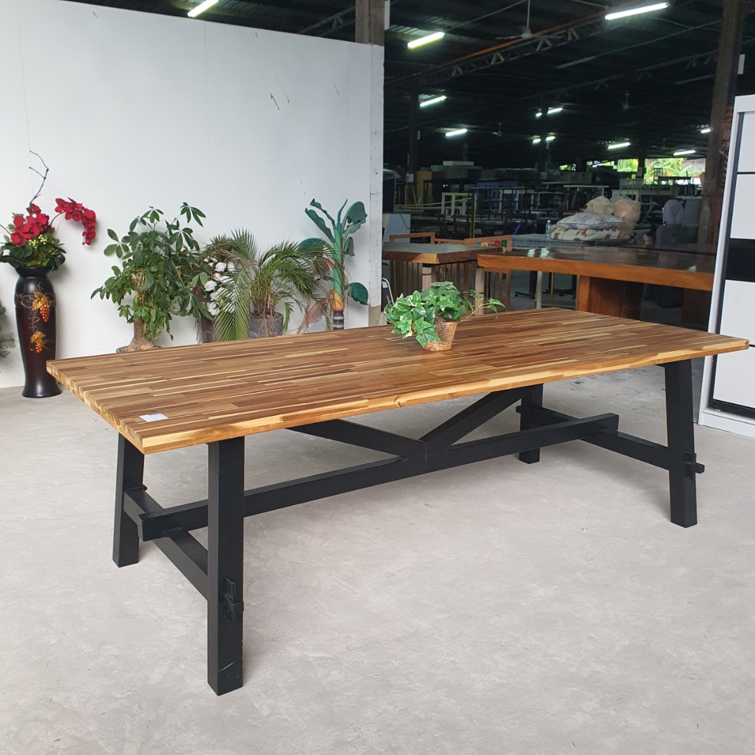 Solid Acacia Wooden Dining Table | Meja Makan Kayu Padu Akasia ...