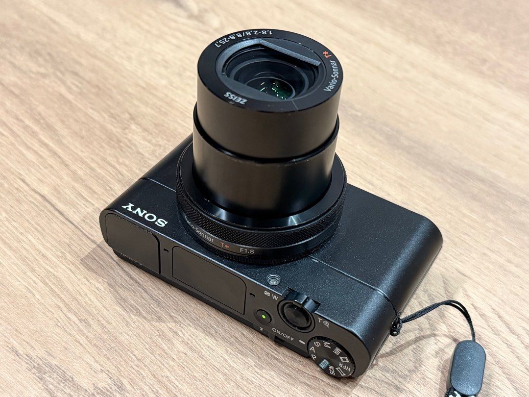 Sony RX100 Mark 5 Mark V, Photography, Cameras on Carousell