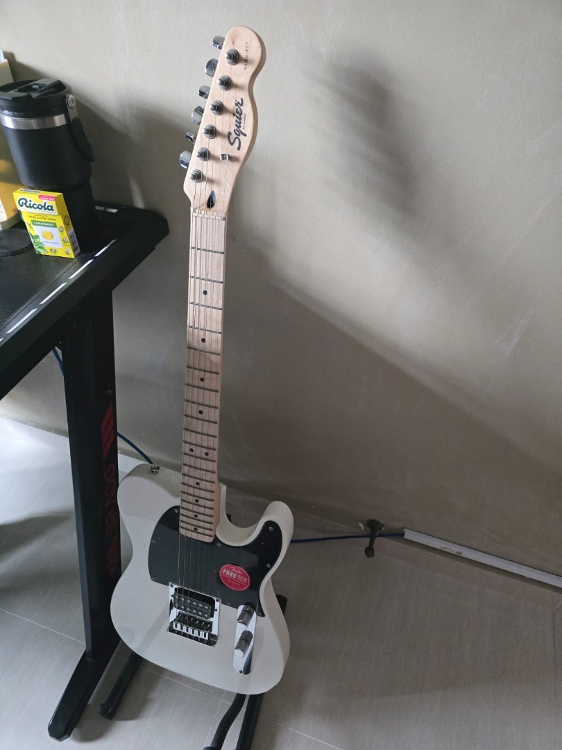 Squier Sonic Esquire H Electric Guitar with Fender Frontman 10G Combo Amplifier and Stand, Audio ...