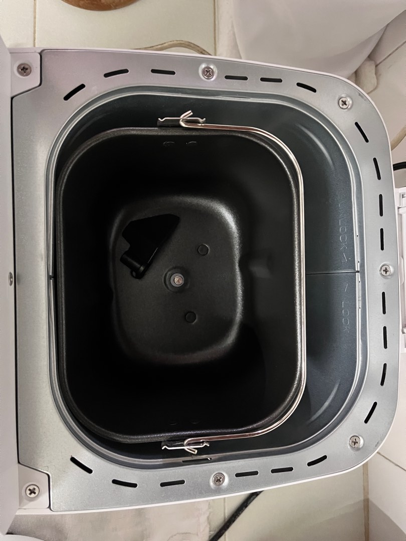 Tesco Bread Maker BM1333 (2L), TV & Home Appliances, Kitchen Appliances ...