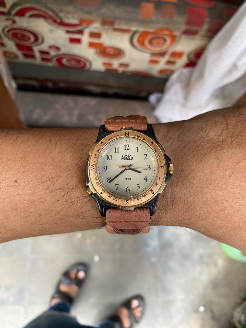 Timex Indiglo Compass Bezel, Fesyen Pria, Jam Tangan di Carousell