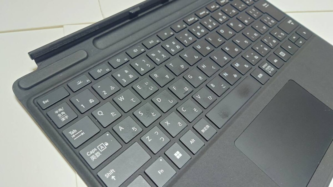 Used, fully functional Microsoft Surface Pro Signature keyboard ...