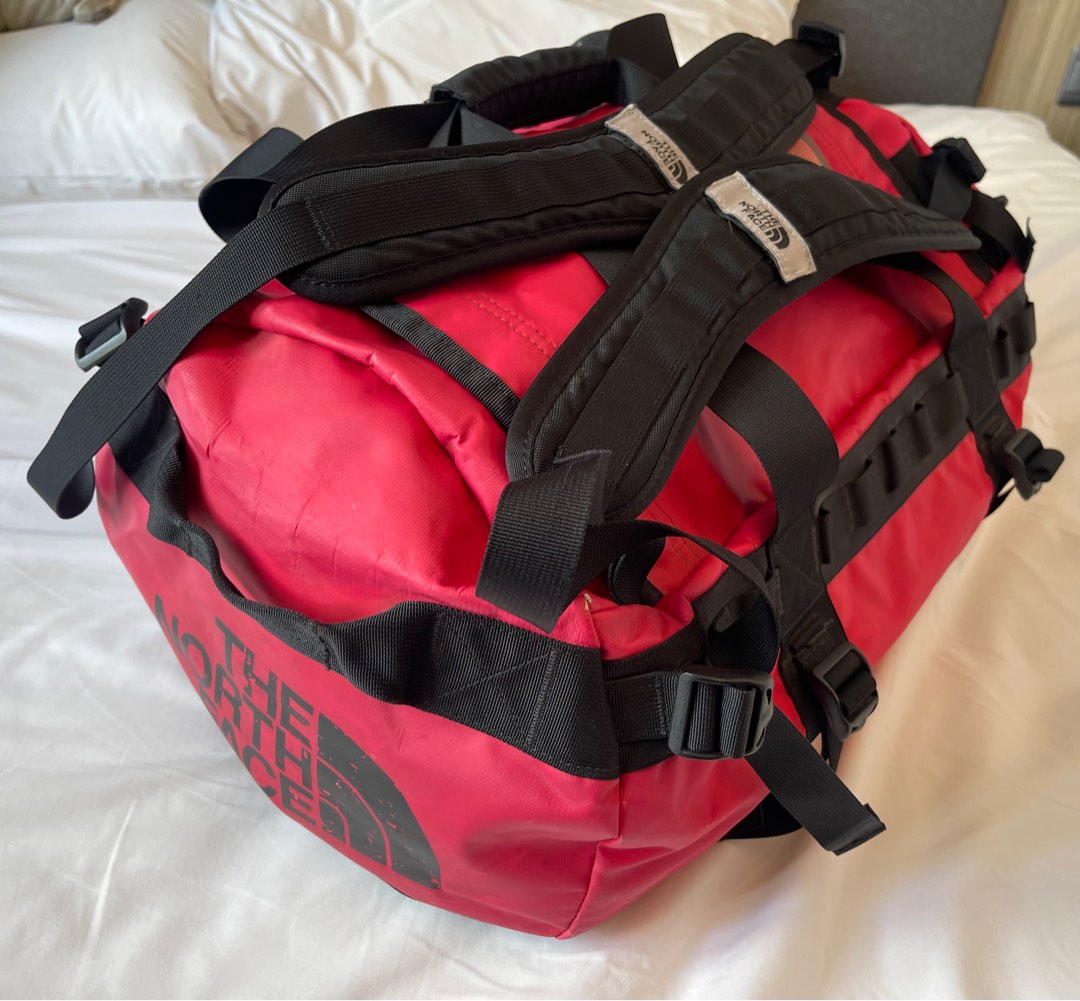 beg the north face, Men's Fashion, Bags, Backpacks on Carousell