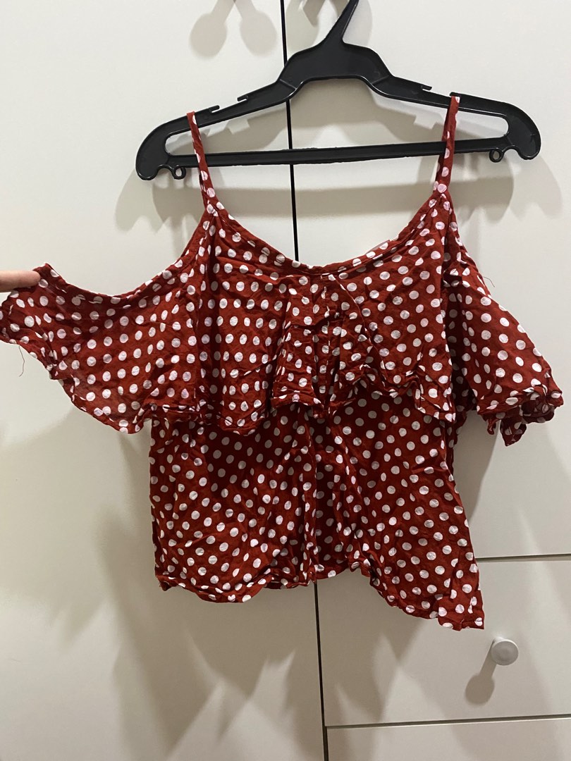 Bench Top, Women's Fashion, Tops, Blouses on Carousell