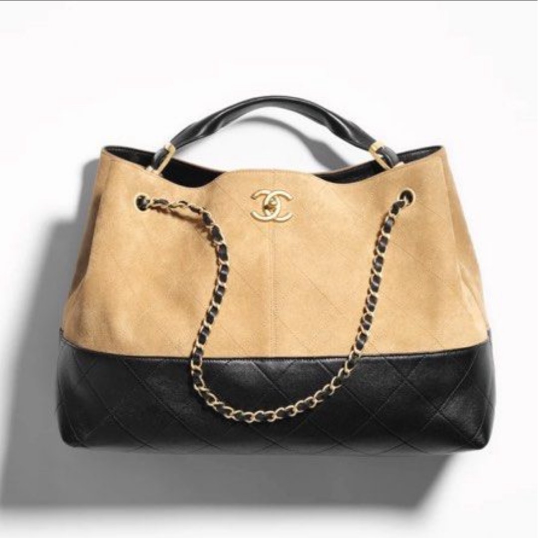 🌸Chanel 25A Tote Bag Small🌸, Luxury, Bags & Wallets on Carousell