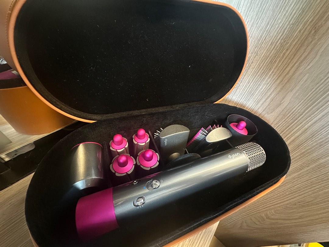 Dyson HS01 Airwrap Complete 造型器, 美容＆個人護理, 健康及美容 - 頭髮護理 - Carousell
