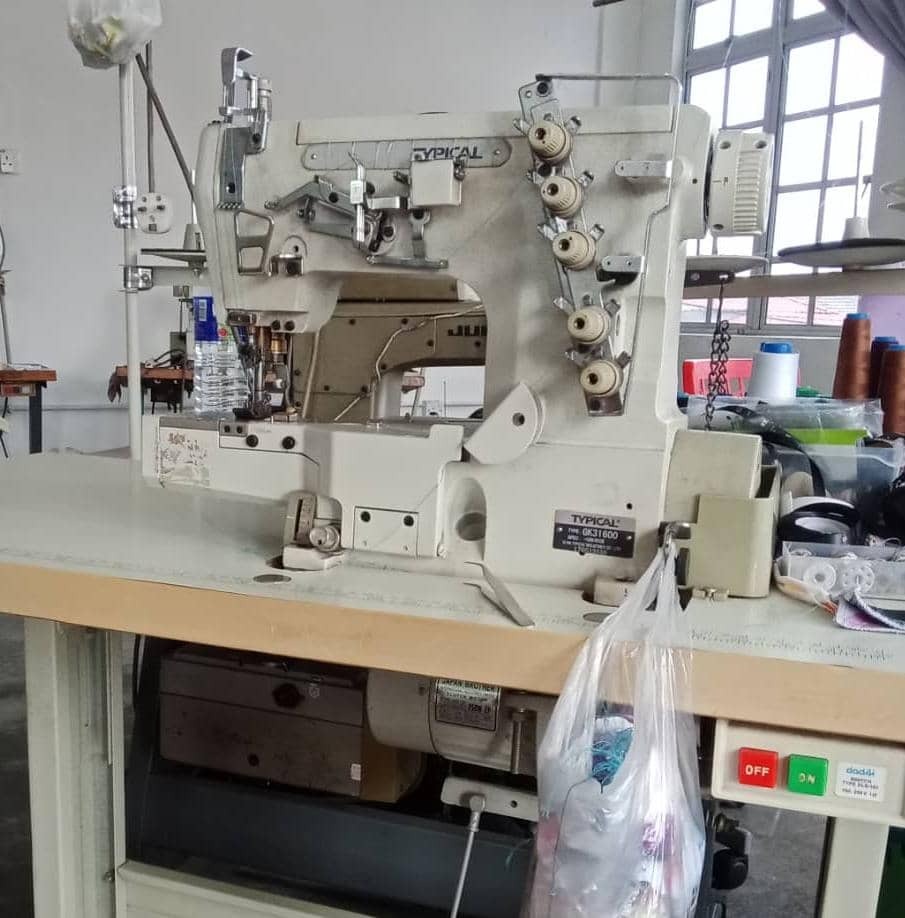 Mesin jahit interlock Typical Direct Drive Auto cut, Everything Else ...