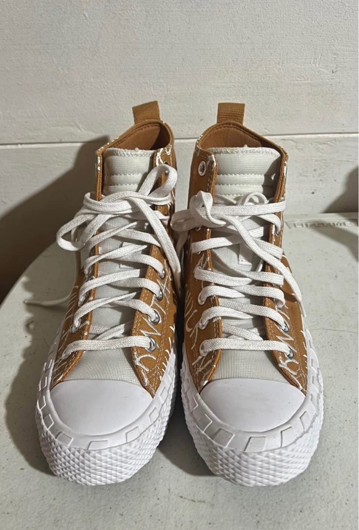 Not a chuck Converse, Women's Fashion, Footwear, Sneakers on Carousell