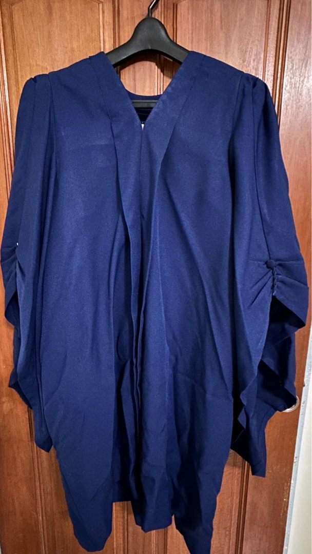 NTU Graduation Gown + Mortarboard, Women's Fashion, Coats, Jackets and ...