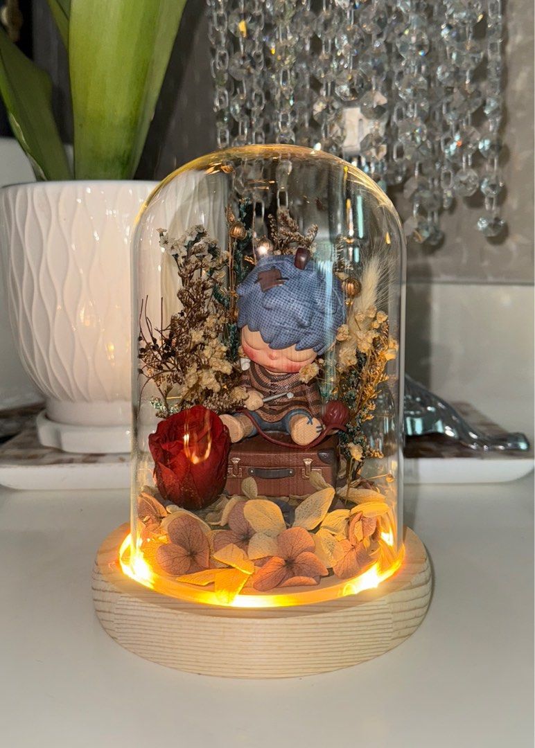 (POPMART) Hirono Sewing Figurine Handmade Preserved Flower Dome - WITH ...