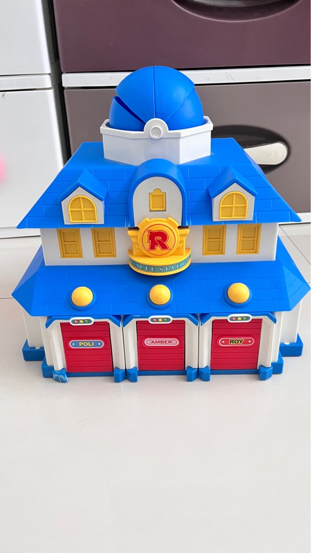 Robocar Poli Garasi Rumah, Toys & Collectibles, Mainan di Carousell
