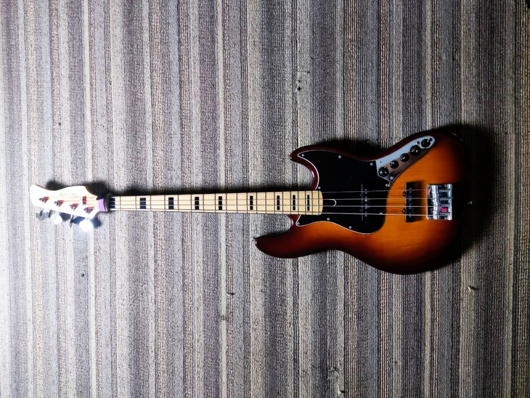 Sire (2nd Gen) Marcus Miller V7 4-String Signature Bass Guitar ...