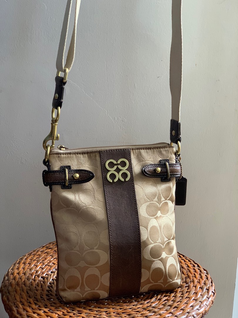 Coach Collette Signature, Women's Fashion, Bags & Wallets, Cross-body ...