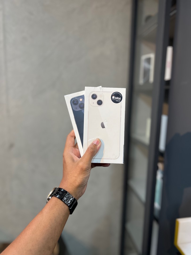 iPhone 13 Starlight dan Midnight New 128GB BNIB Blibli Group / GDN ...