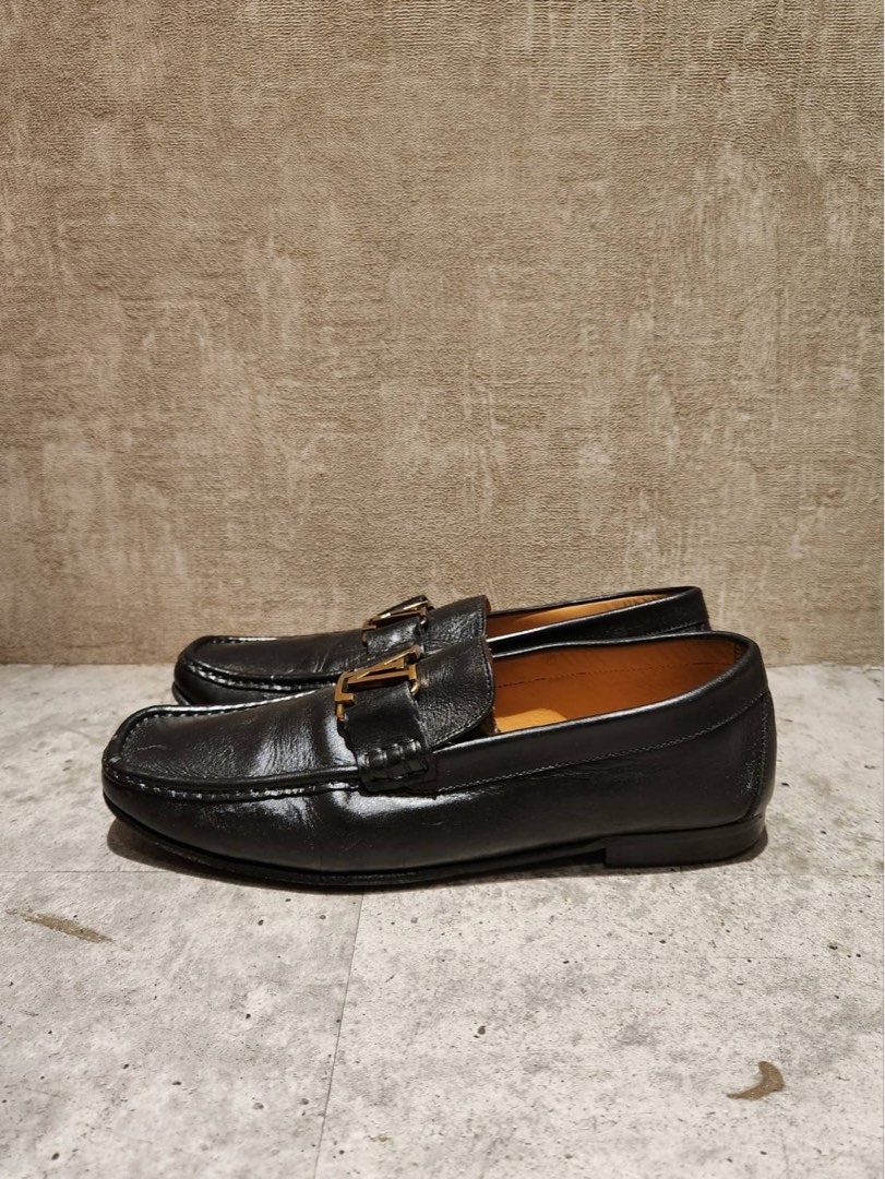 Louis Vuitton Logo, Fesyen Pria, Sepatu , Sepatu Formal di Carousell