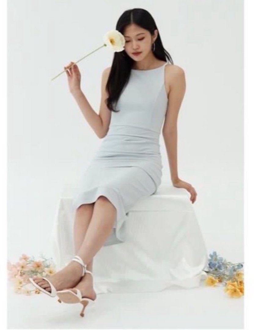 Mikayla Mallory V2 Midi dress ice blue, Women's Fashion, Dresses & Sets ...