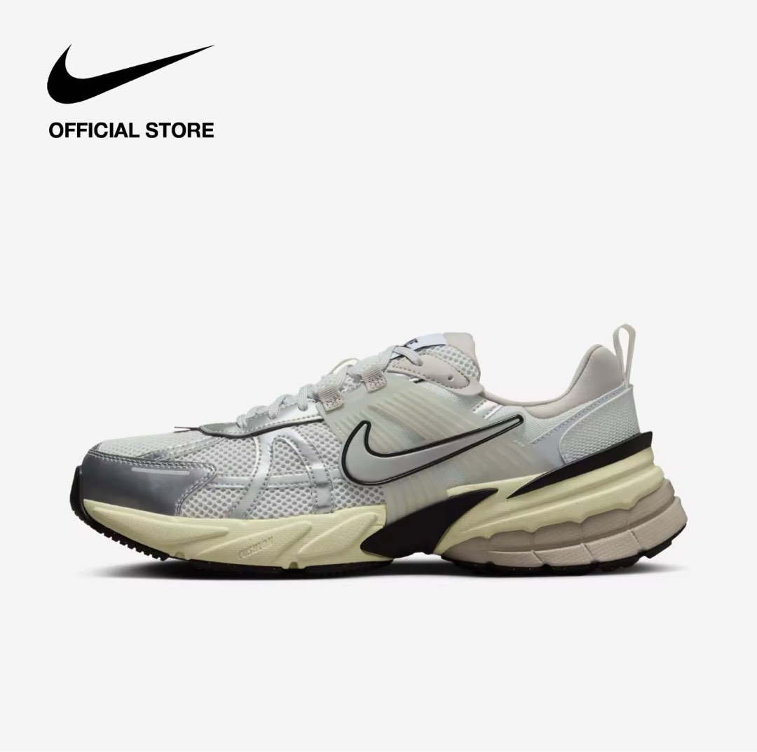 Nike men’s V2K run shoes, Fesyen Pria, Sepatu , Sneakers di Carousell