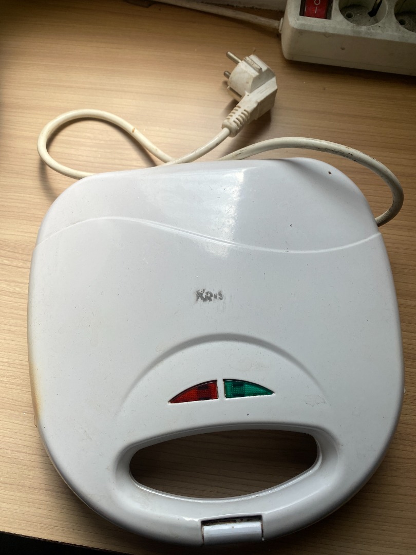 Pemanggang Roti/ Sandwich Maker Merek Krisbow, Elektronik, Lainnya di ...