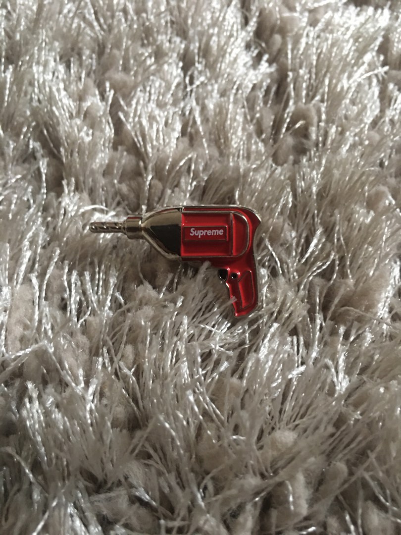SUPREME DRILL SS 18 ENAMEL PIN ORIGINALE NEW LIMITED EDITION NOT RICK ...