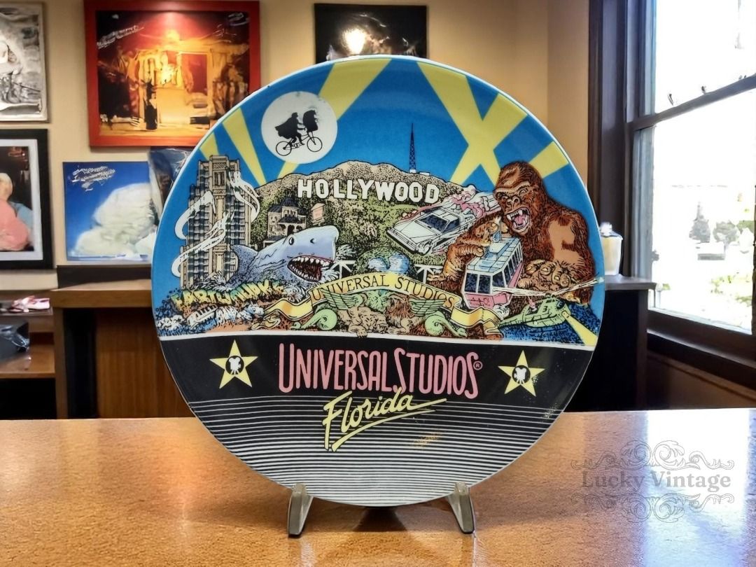 Vintage Universal Studios Plate Rare Movie Memorabilia Lawas, Antik ...