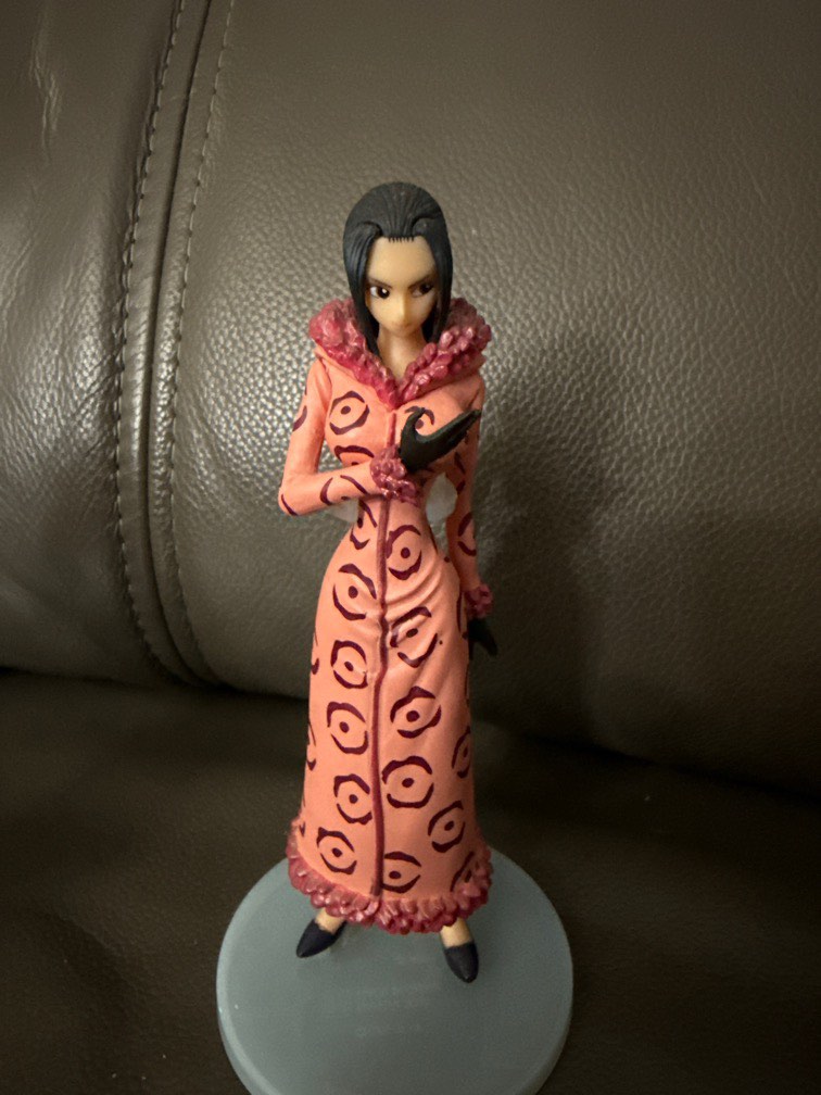 Bandai One piece Nico Robin figurine, Hobbies & Toys, Toys & Games on ...